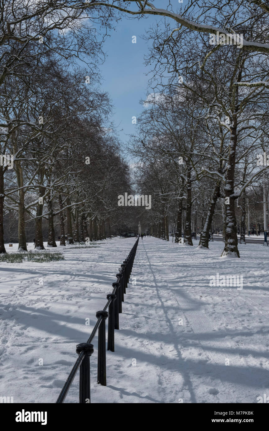 Snow fall in London winter 2018 Stock Photo - Alamy