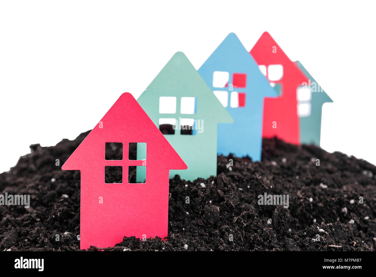 Cardboard houses hi-res stock photography and images - Alamy