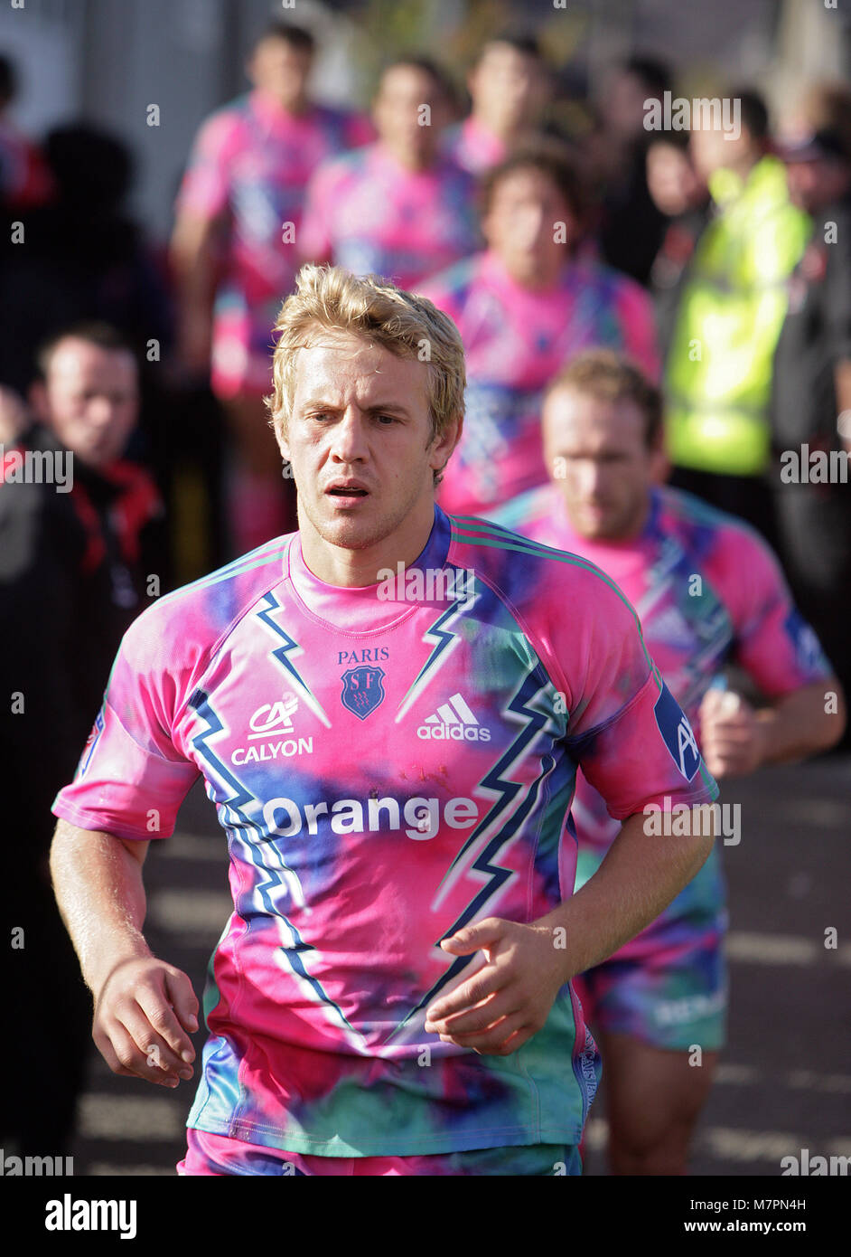 BELFAST, NORTHERN IRELAND - OCTOBER 11: Stade Français Simon Taylor ...