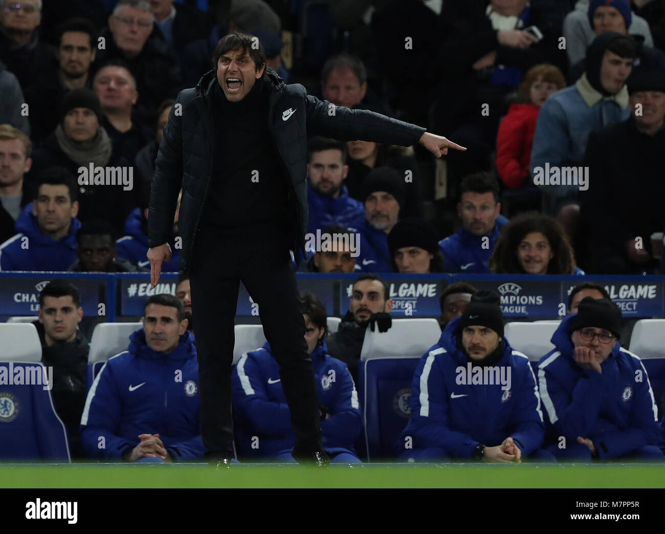 Antonio conte chelsea champions hi-res stock photography and images - Alamy