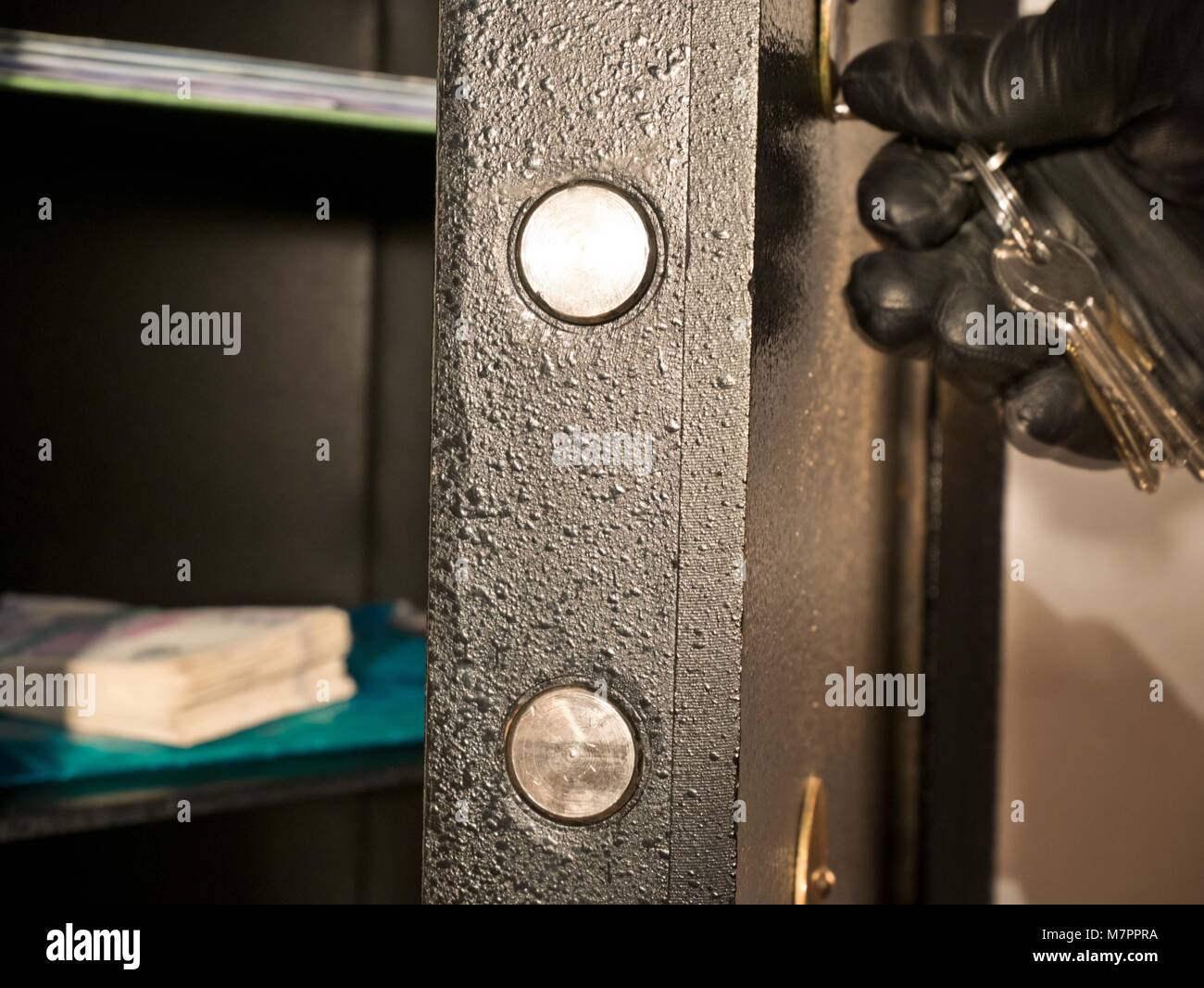 Safe open and closed hi-res stock photography and images - Alamy