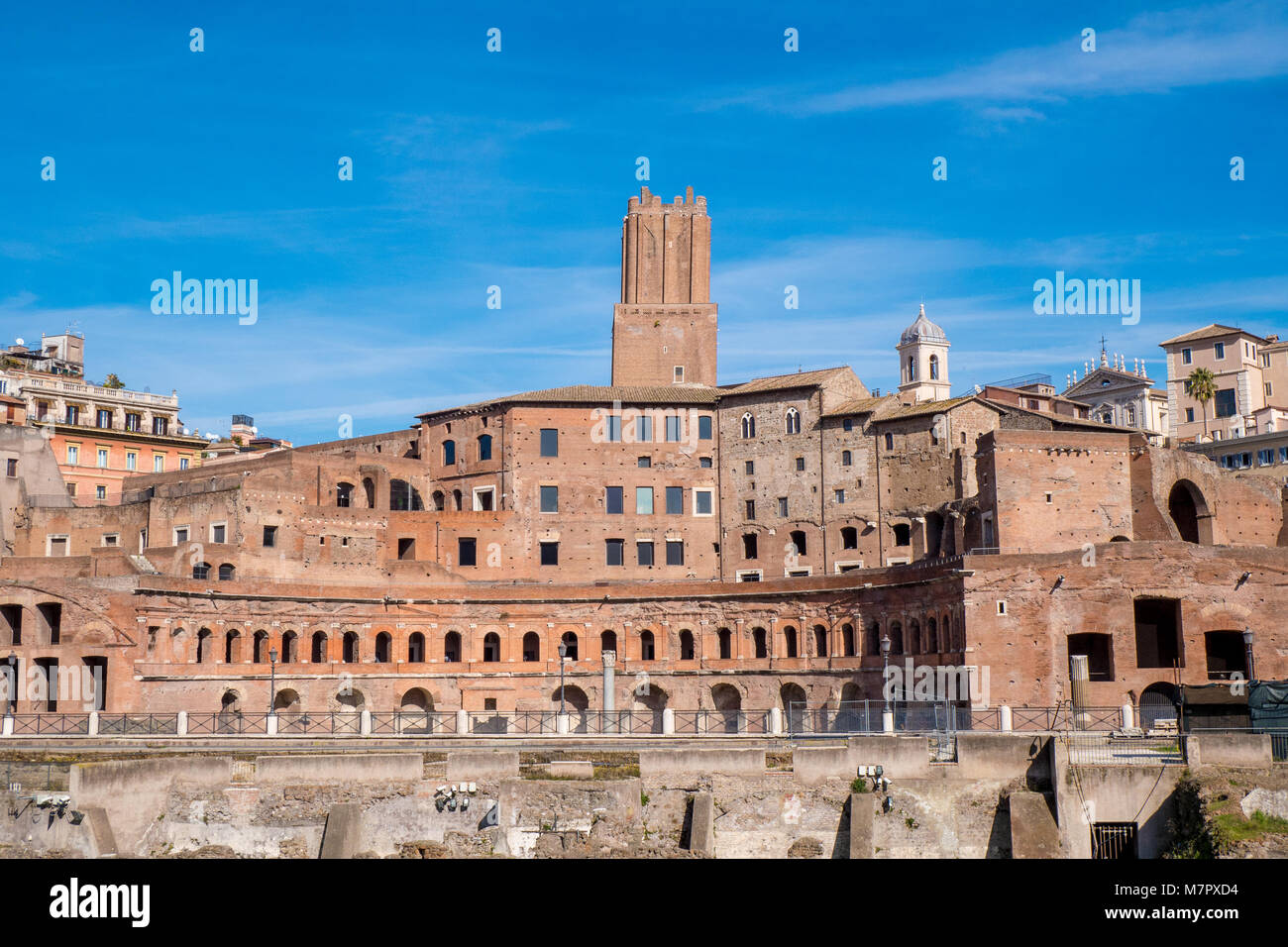 Ancient rome market square hi-res stock photography and images - Alamy