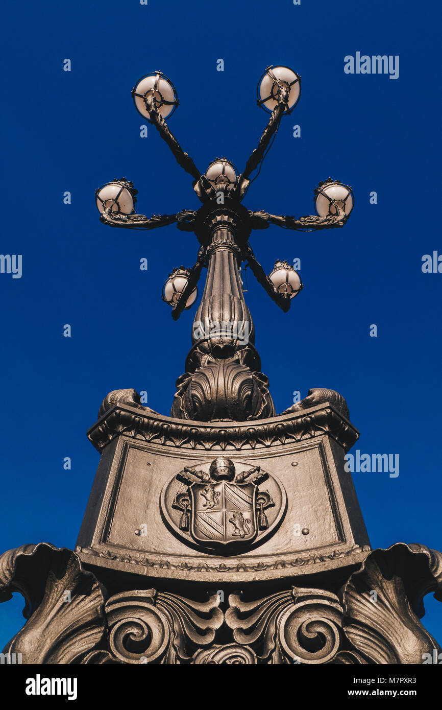 Papal symbol hi-res stock photography and images - Alamy