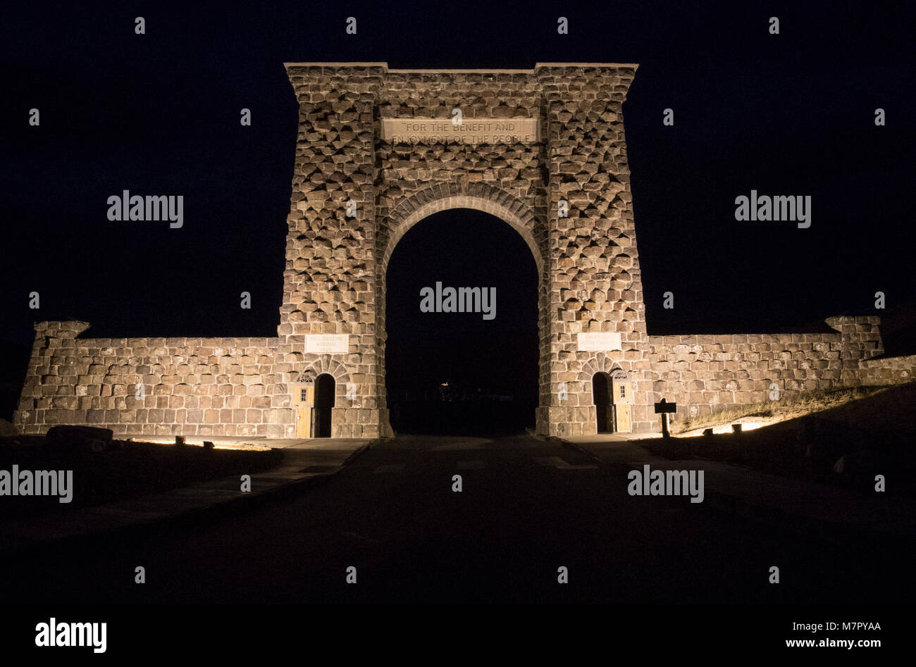 National Park Service Centennial Evening at the Arch National Park ...