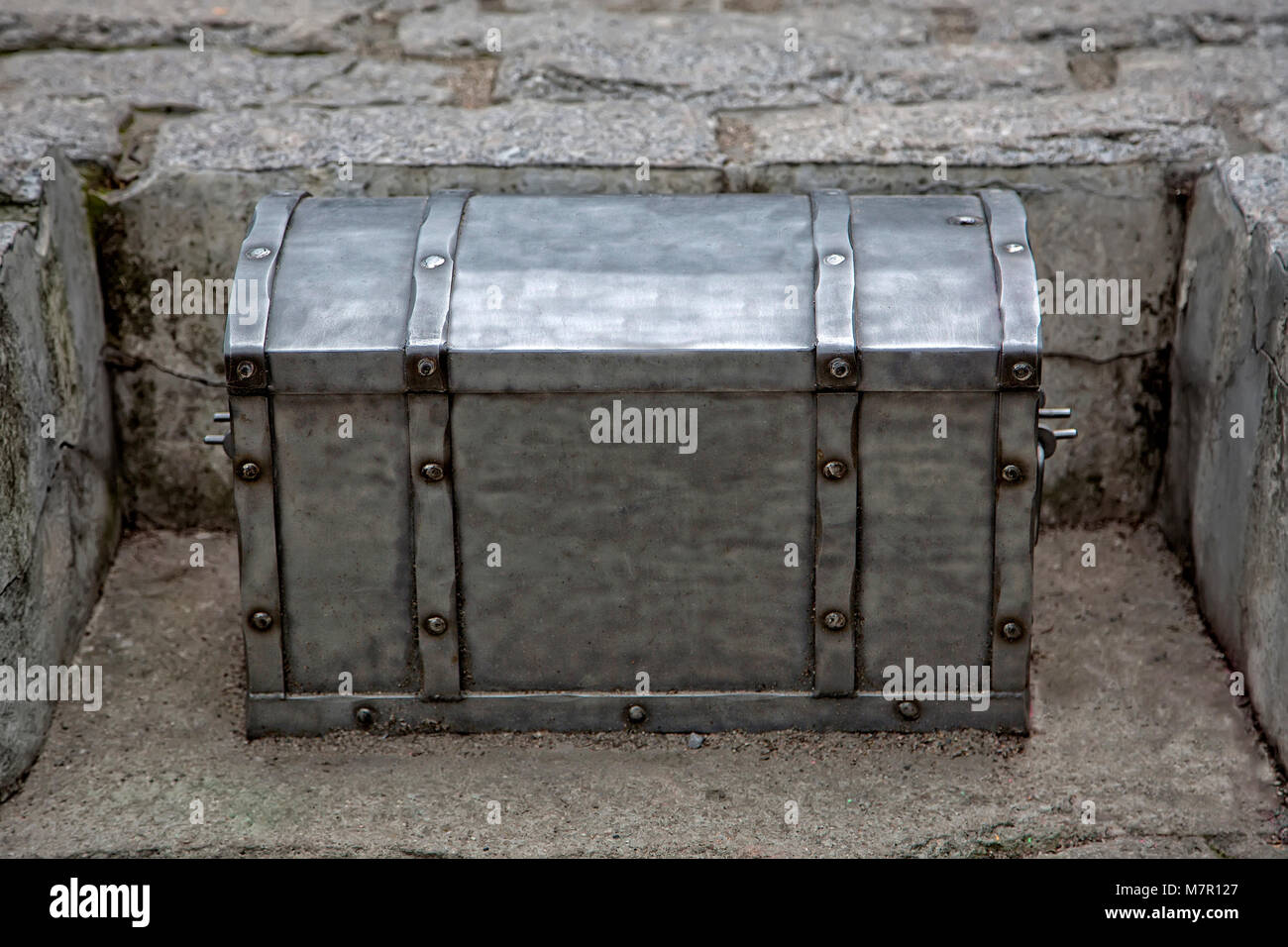 Old silver trunk Stock Photo - Alamy