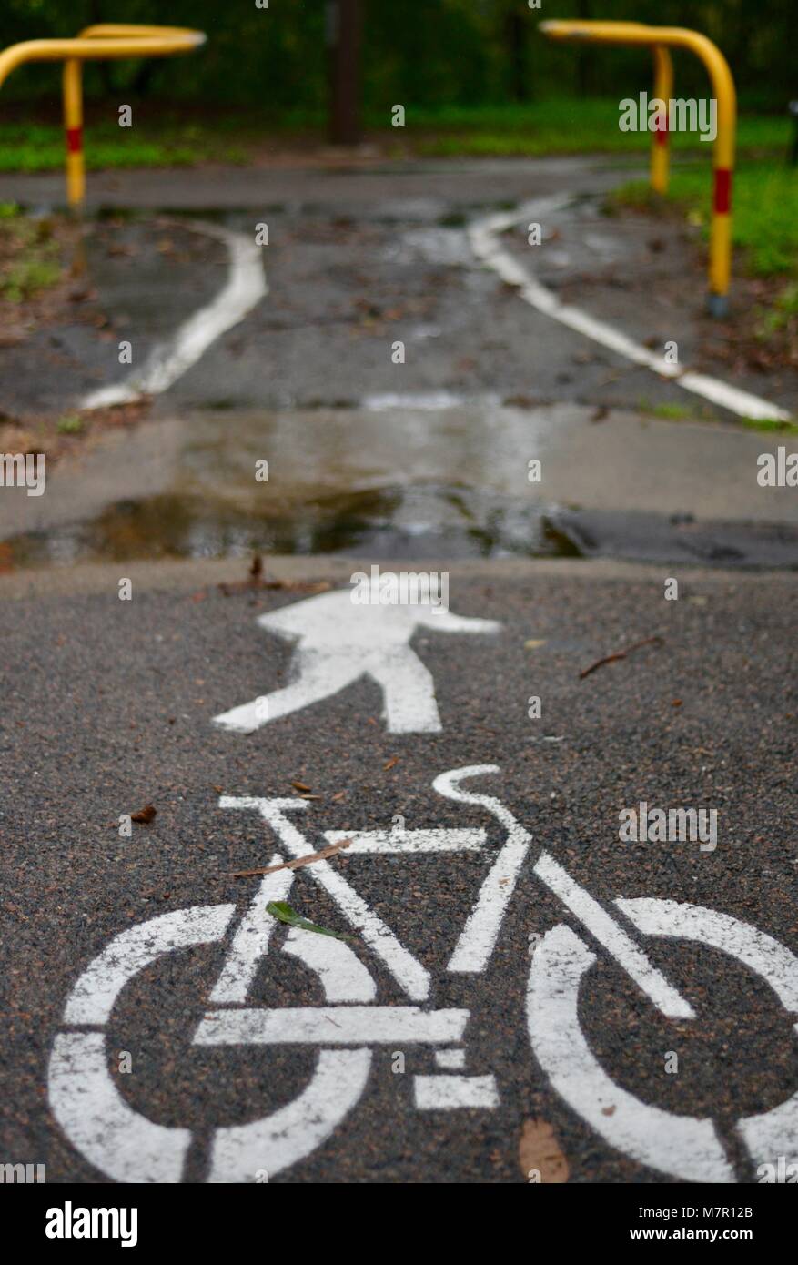 Bicycle and pedestrian entry to a footpath hi-res stock photography and ...