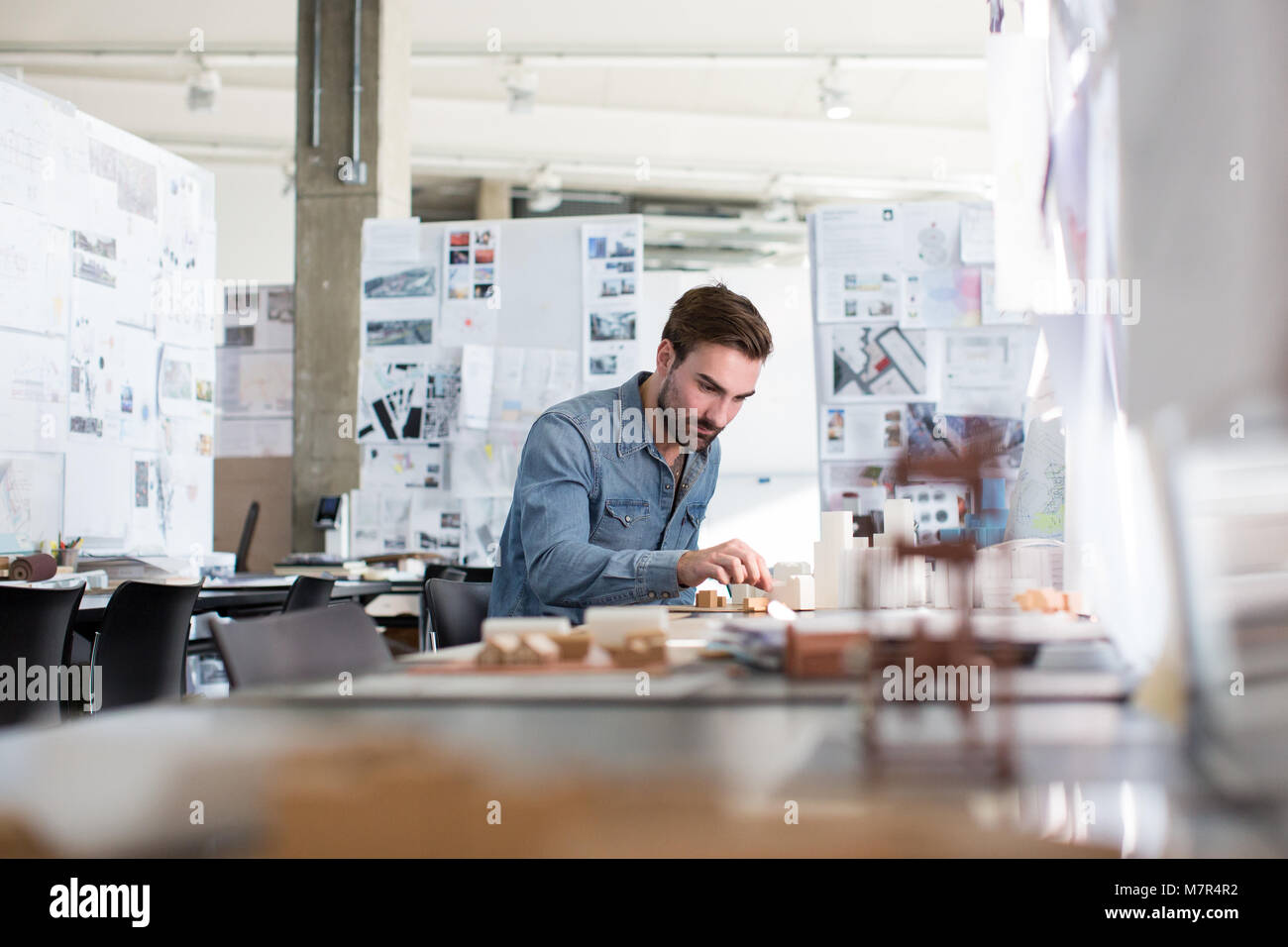 Man working on scale drawings hi-res stock photography and images - Alamy