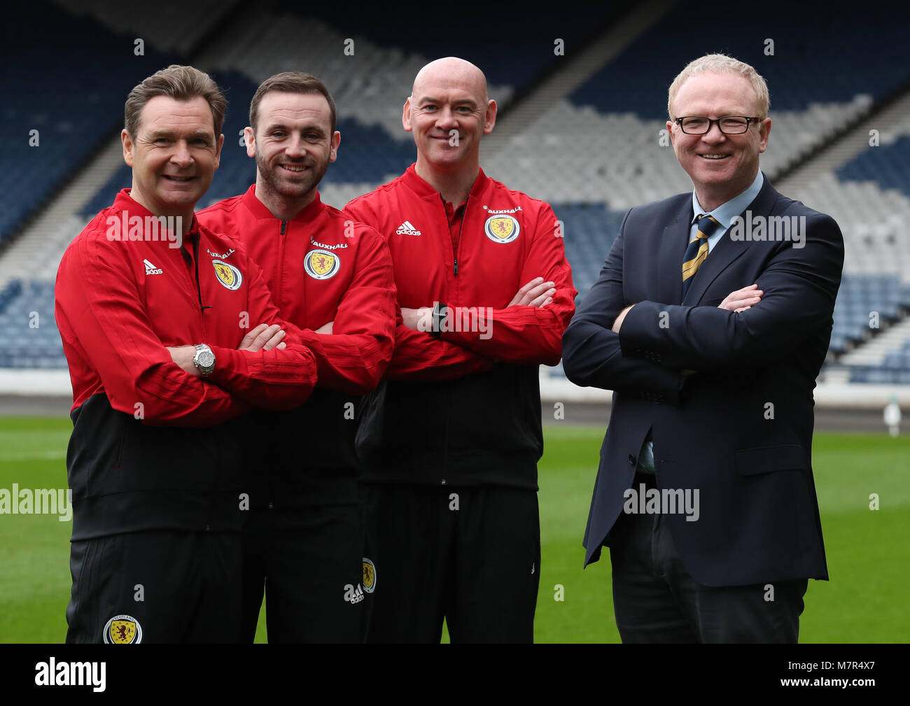 Scotland team manager alex mcleish hi-res stock photography and images ...