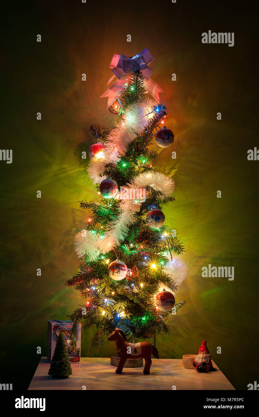 Little christmas tree hi-res stock photography and images - Alamy