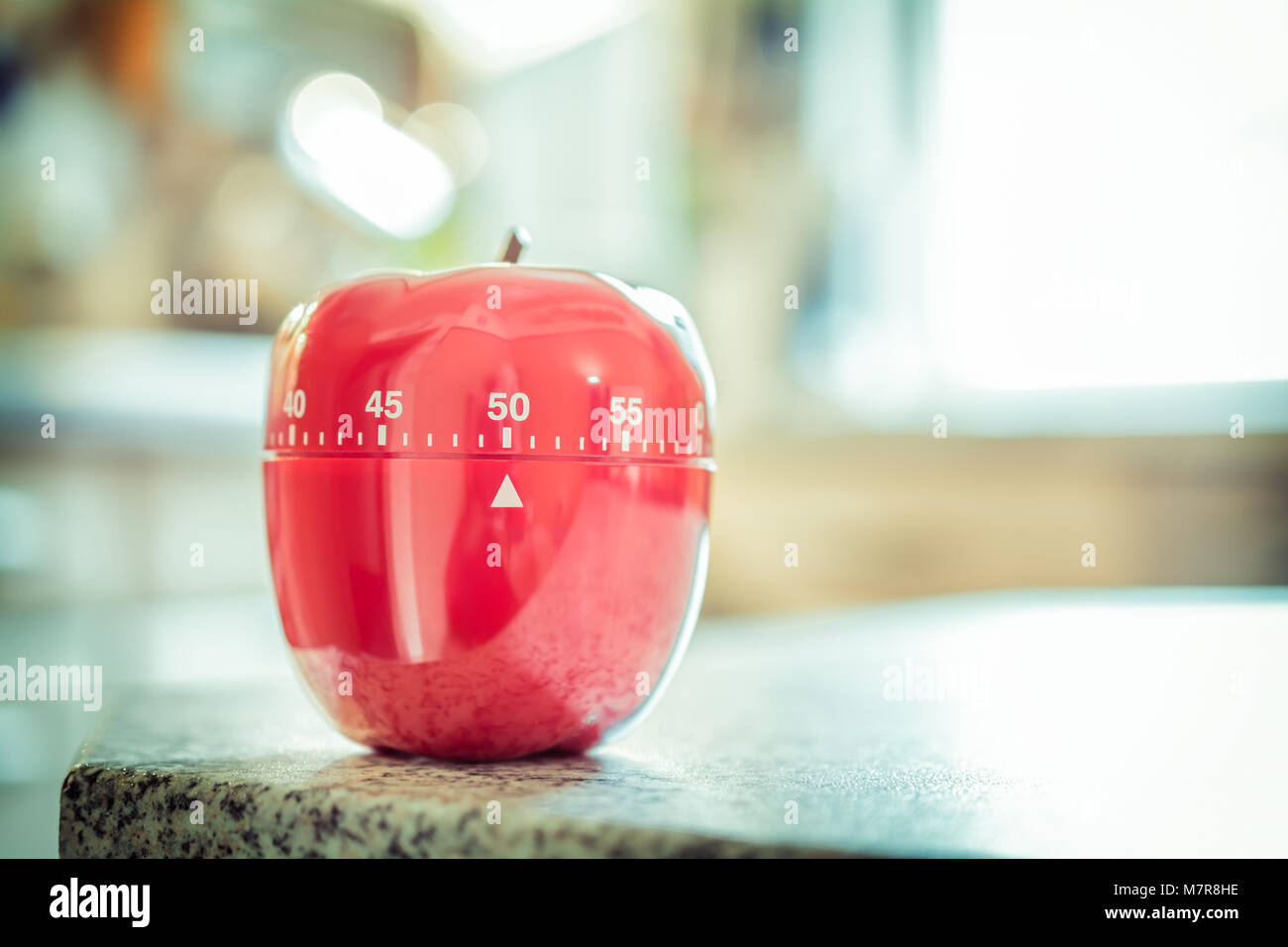 50 Minutes - Red Kitchen Egg Timer In Apple Shape Stock Photo - Alamy