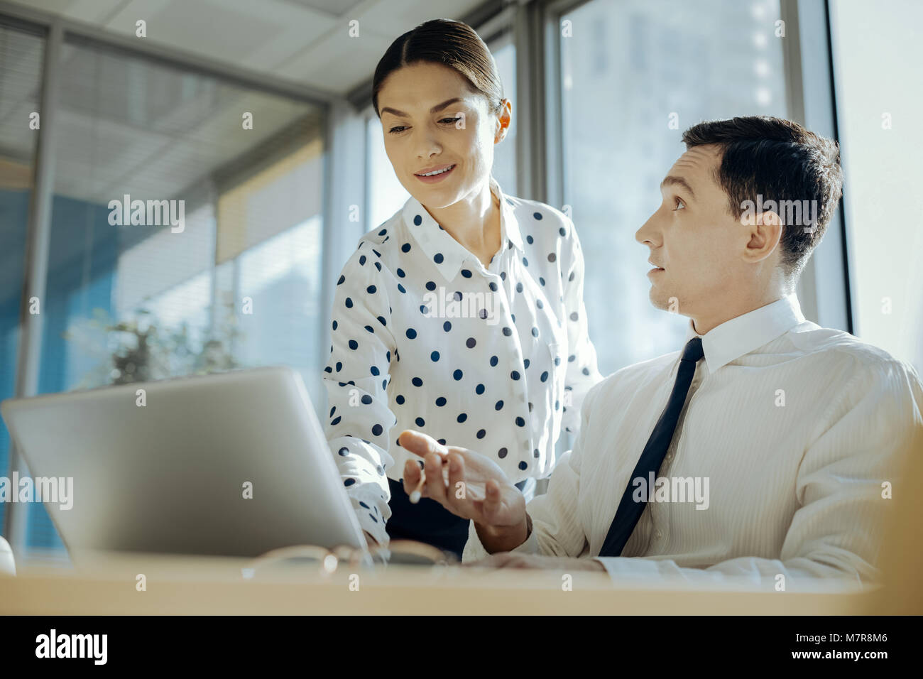 Surprised coworkers hi-res stock photography and images - Alamy
