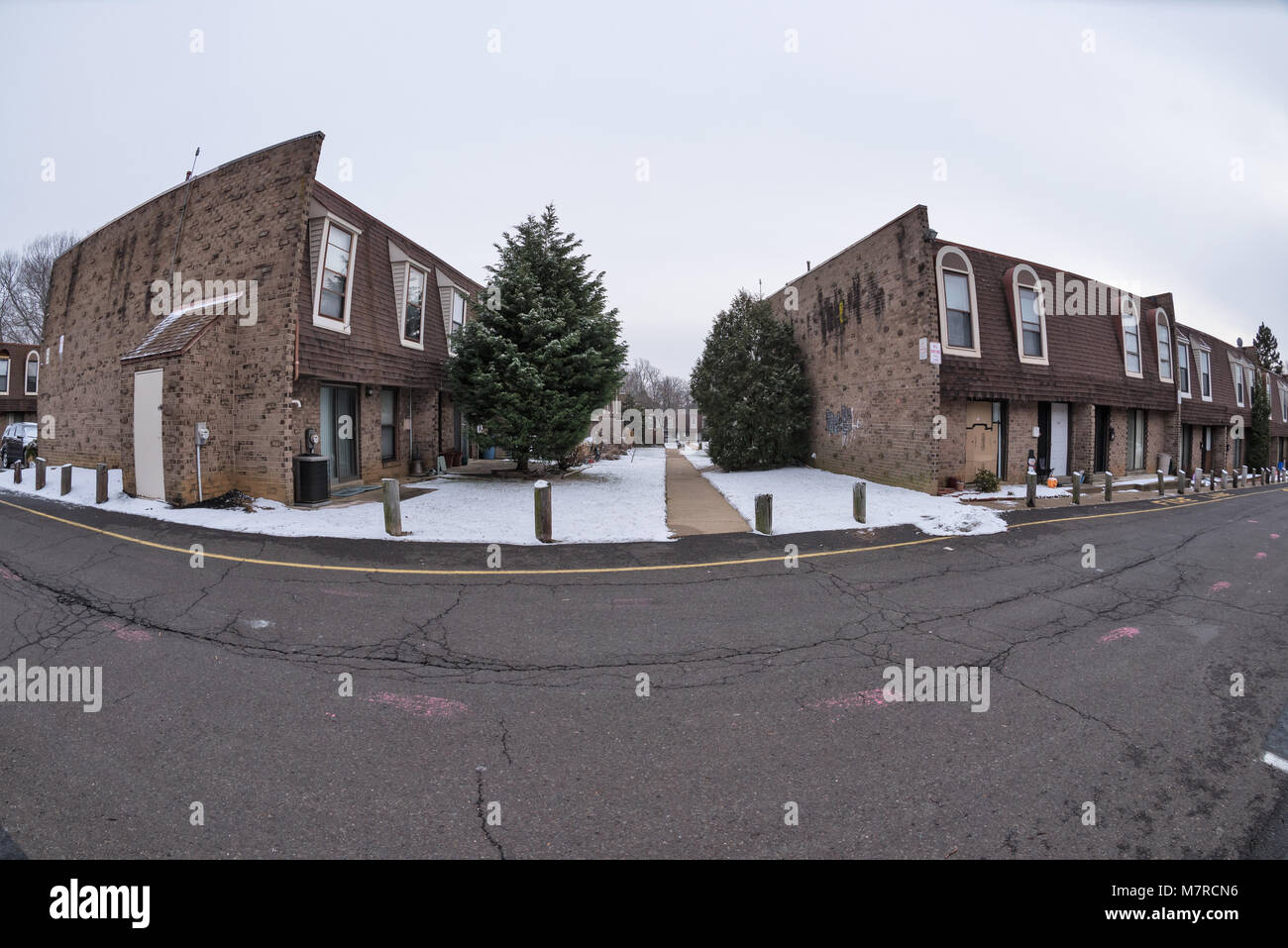 The pennsylvania apartment building hi-res stock photography and images ...