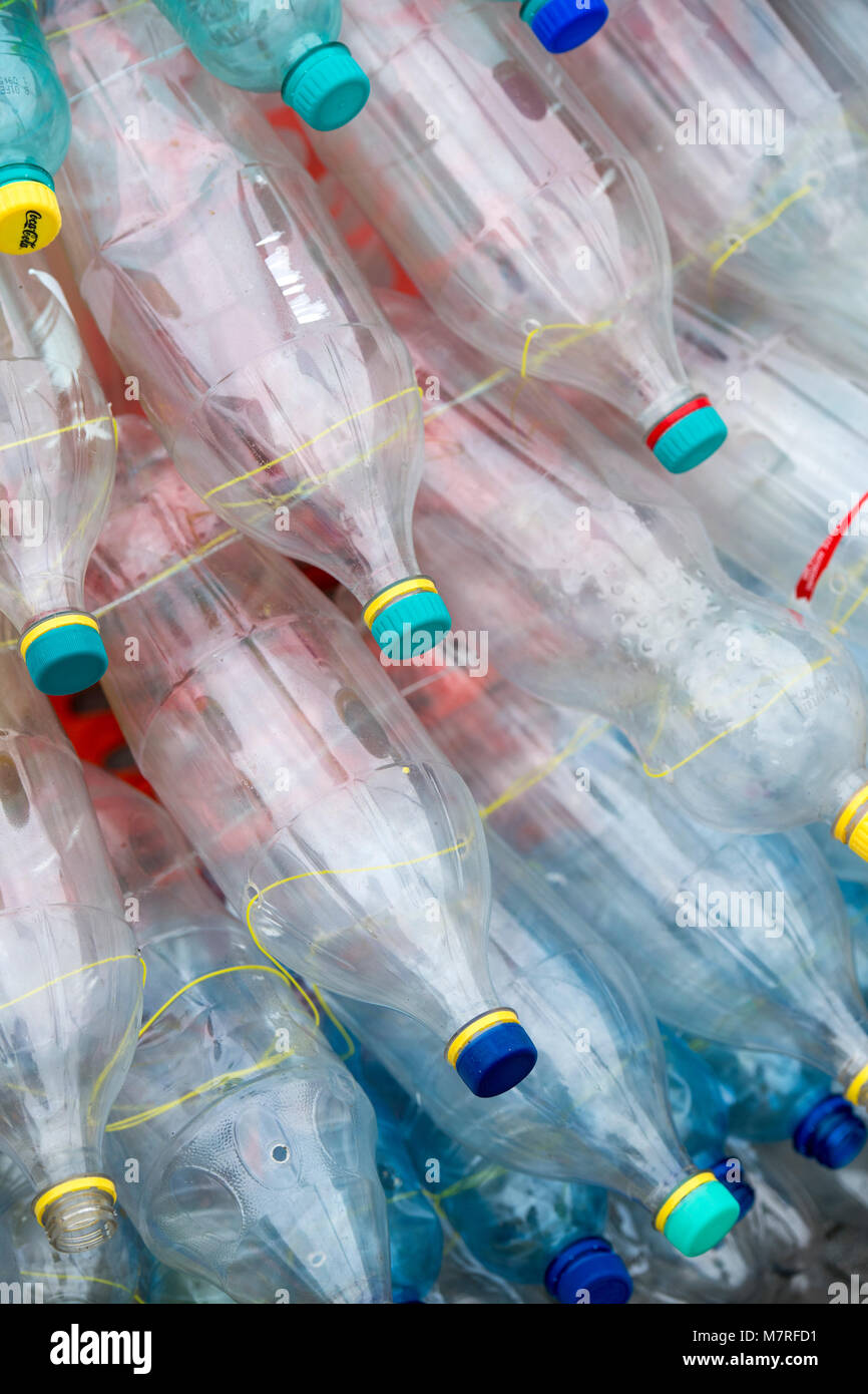 Pile of plastic bottle hi-res stock photography and images - Alamy