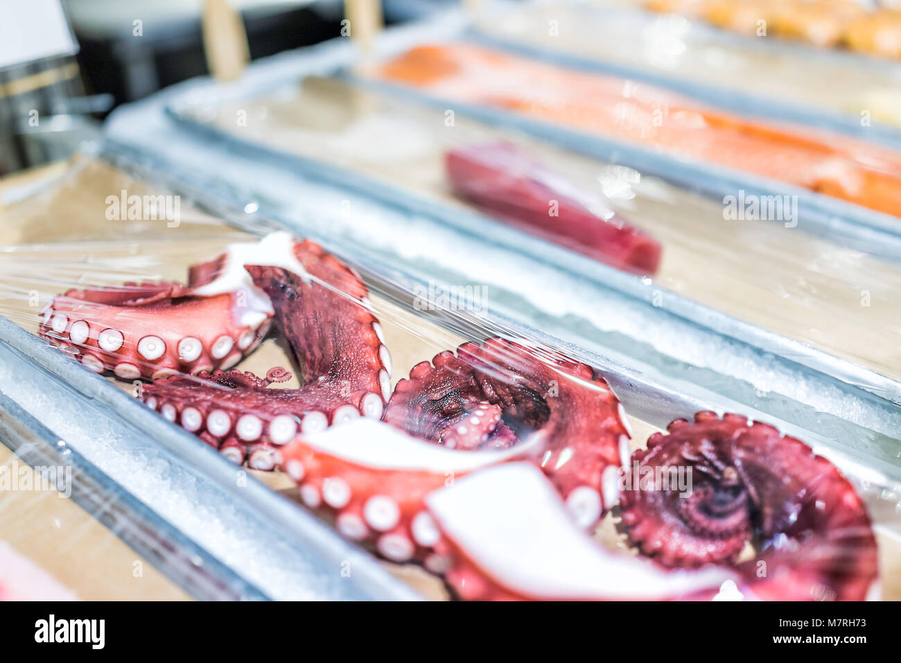 Cooked meat display store hi-res stock photography and images - Alamy