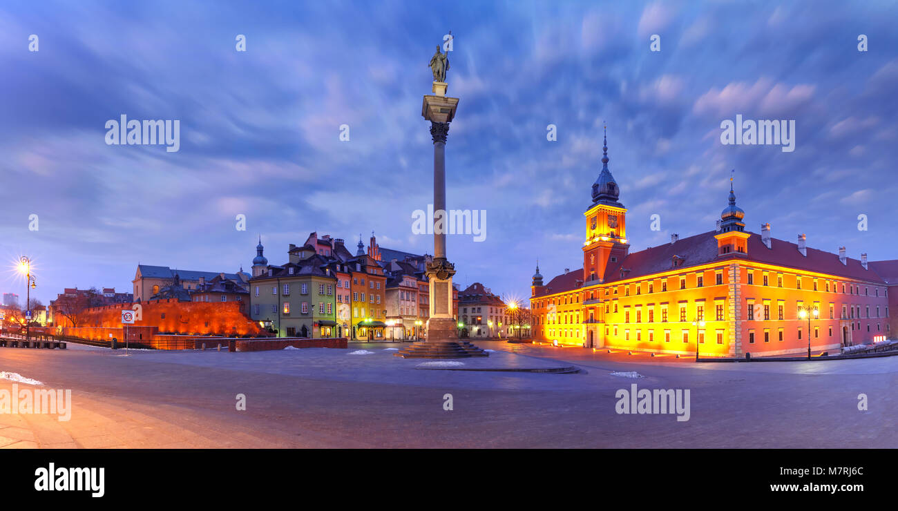 Castle Square at night in Warsaw, Poland Stock Photo - Alamy