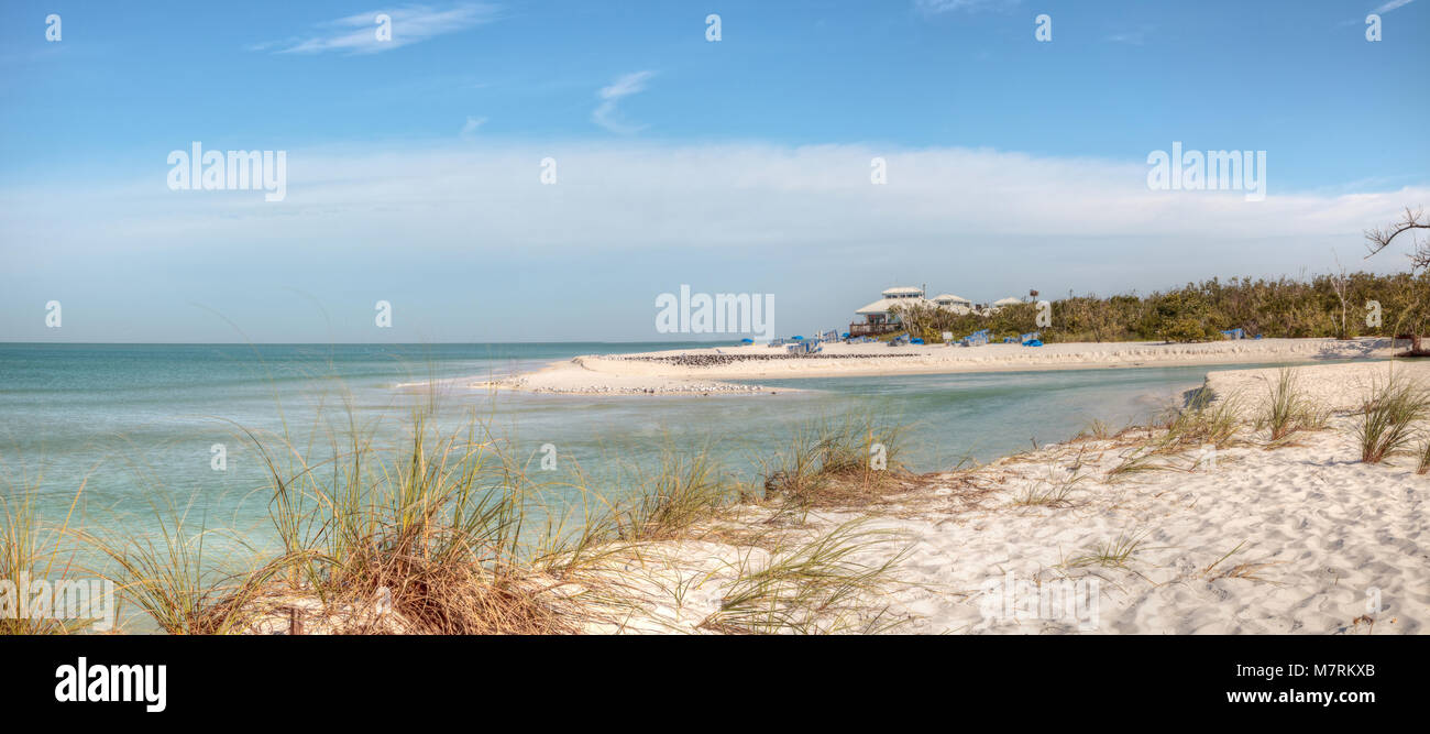 White sand beach and aqua blue water of Clam Pass in Naples, Florida in ...