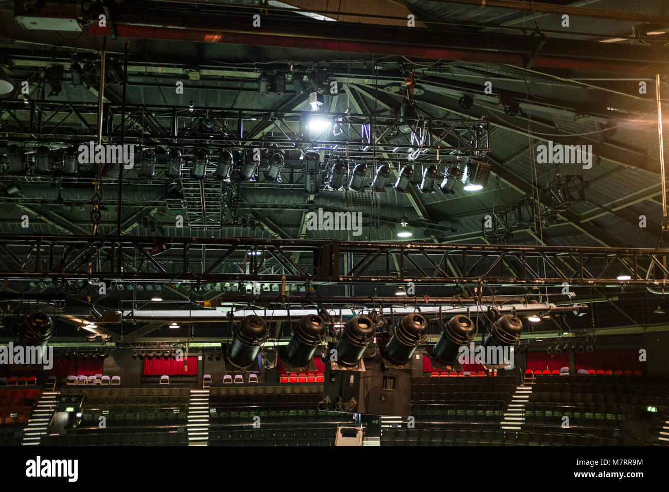 Lighting rig hi-res stock photography and images - Alamy