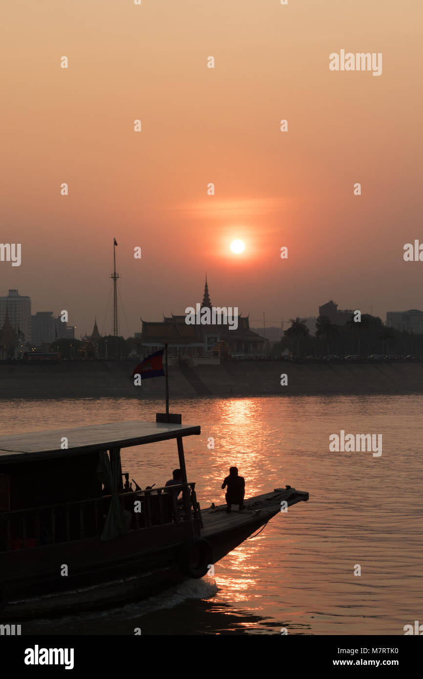 Cambodia sunset - Mekong River on a Mekong River cruise, Phnom Penh ...