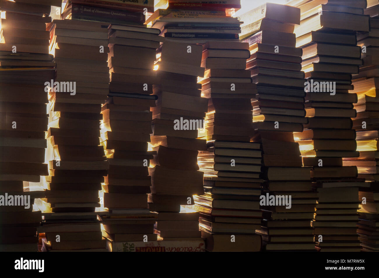 Books pile messy hi-res stock photography and images - Alamy