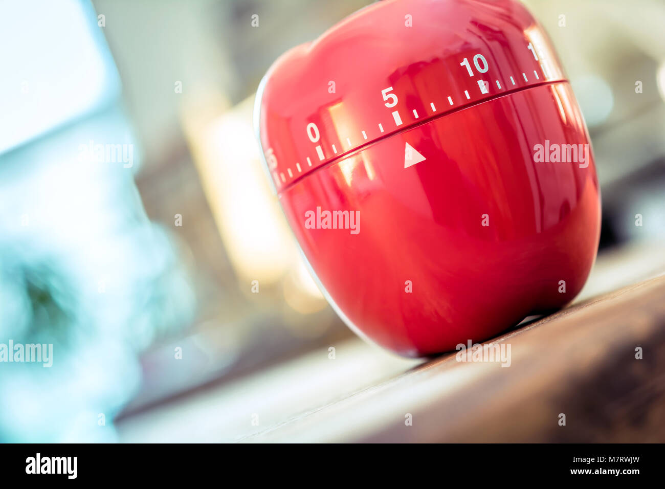 Red apple kitchen timer hi-res stock photography and images - Alamy
