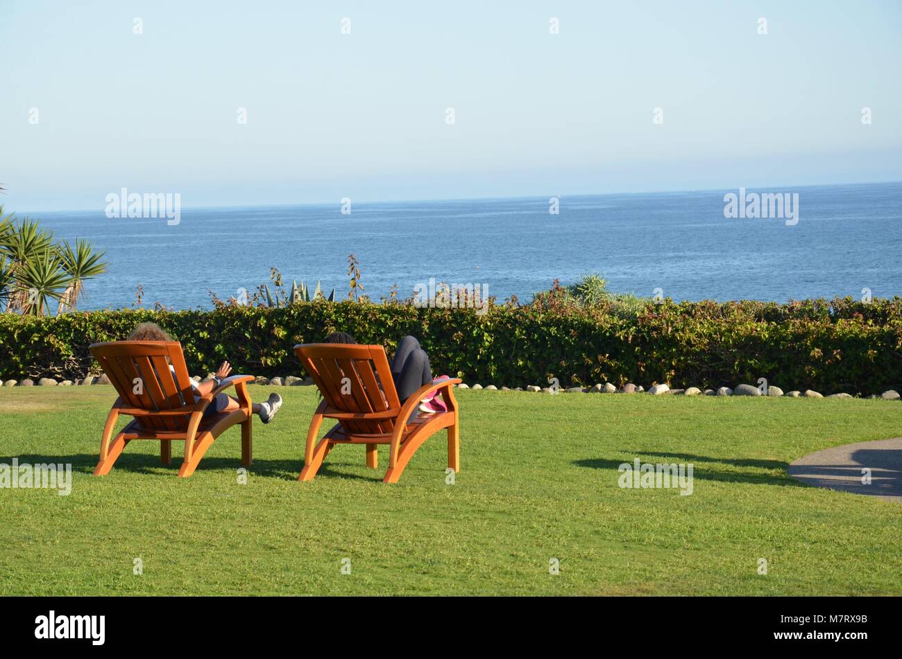 Oceanfront seat hi-res stock photography and images - Alamy