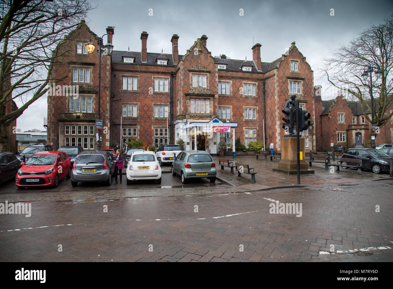 The North Stafford Hotel outside the front entrance of Stoke on Trent ...