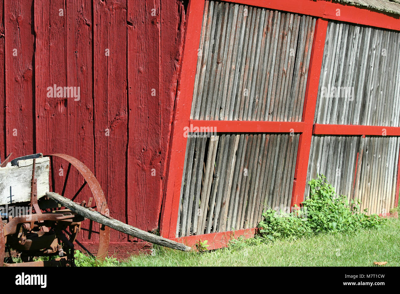 A Old red hay barn Stock Photo - Alamy