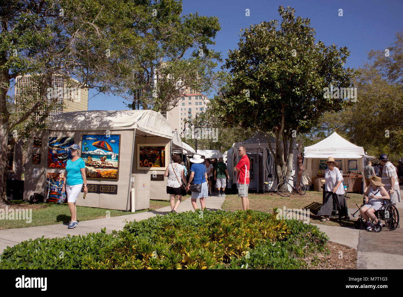 February spring art fair in St. Petersburg, Florida Stock Photo - Alamy