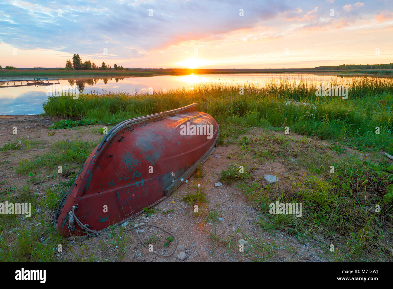 Inverted canoe hi-res stock photography and images - Alamy