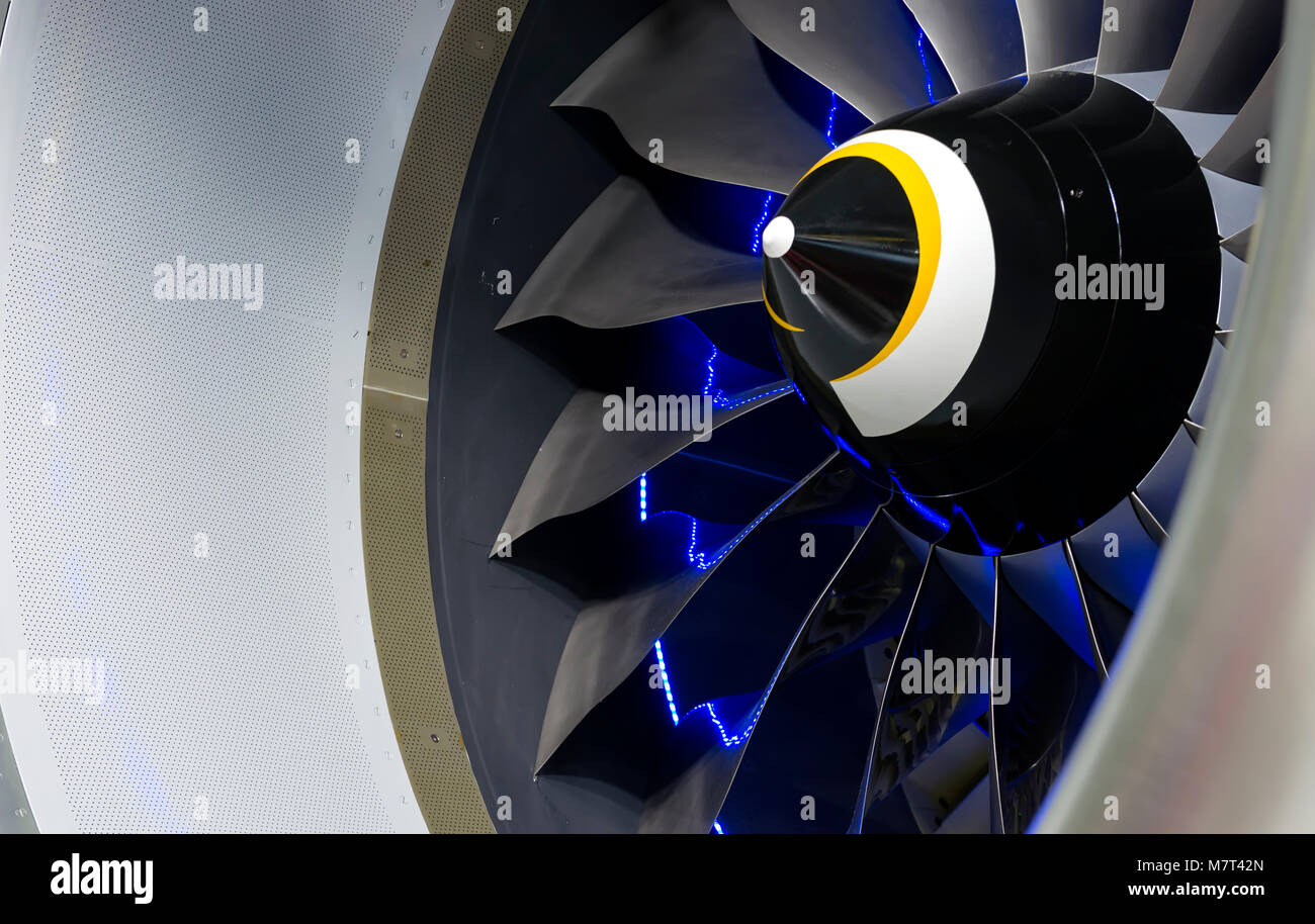 Turbine blade aircraft hi-res stock photography and images - Alamy