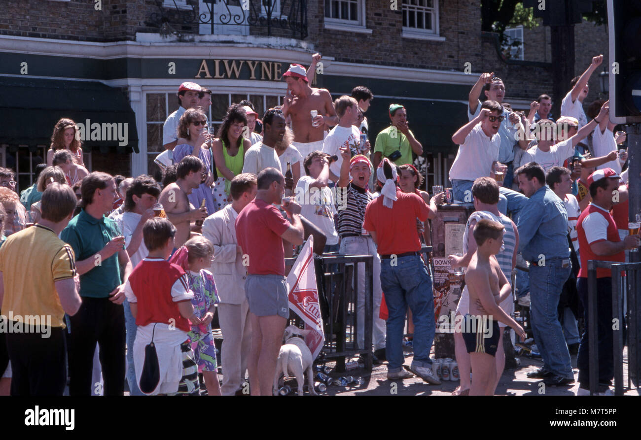Arsenal Football Supporters Stock Photo - Alamy