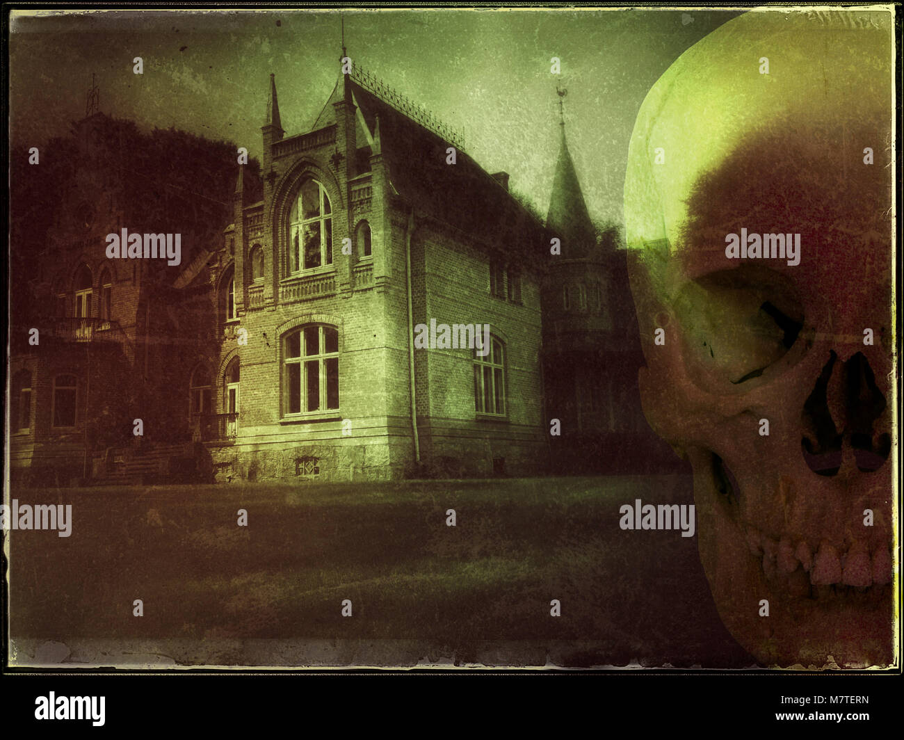 Gothic mansion hi-res stock photography and images - Alamy