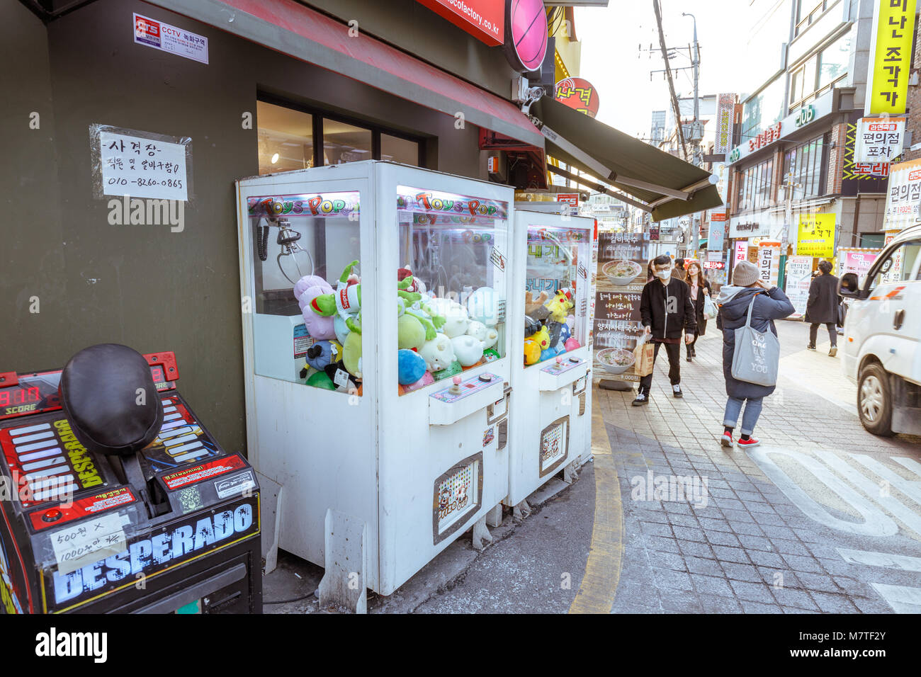 Seoul, South Korea - March 2, 2018 : Hongdae (Hongik University ...