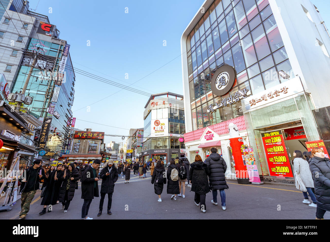 Seoul, South Korea - March 2, 2018 : Local shops - lined at Hongdae ...