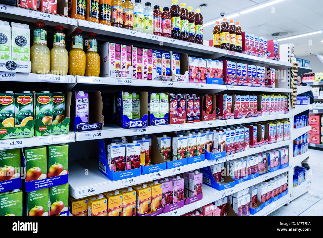Food and drink supermarket display Stock Photo - Alamy