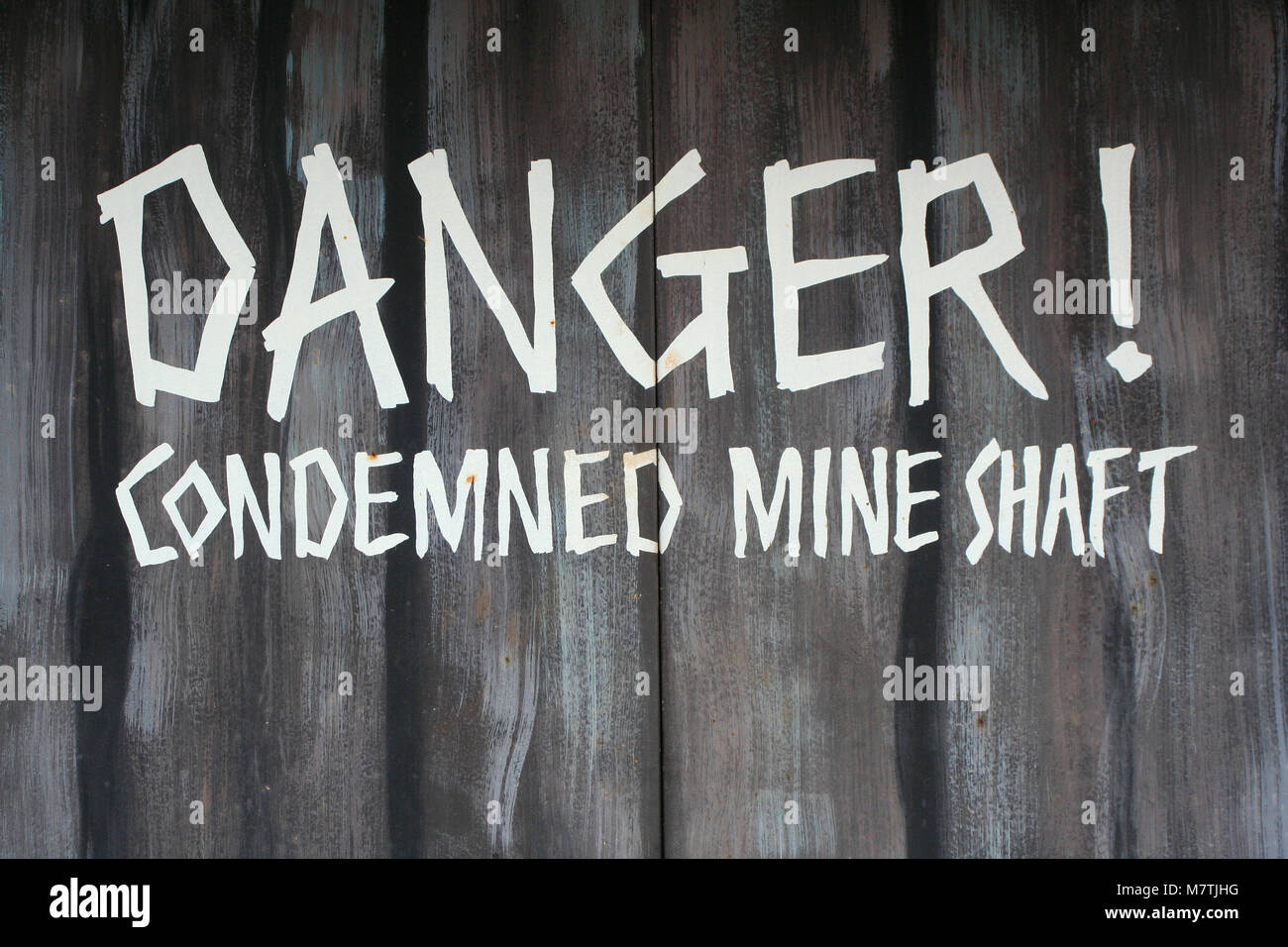 Mine shaft warning sign hi-res stock photography and images - Alamy