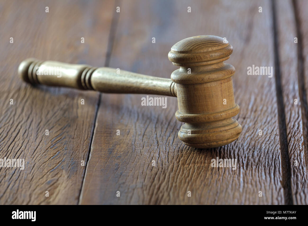 Court judges table hi-res stock photography and images - Alamy