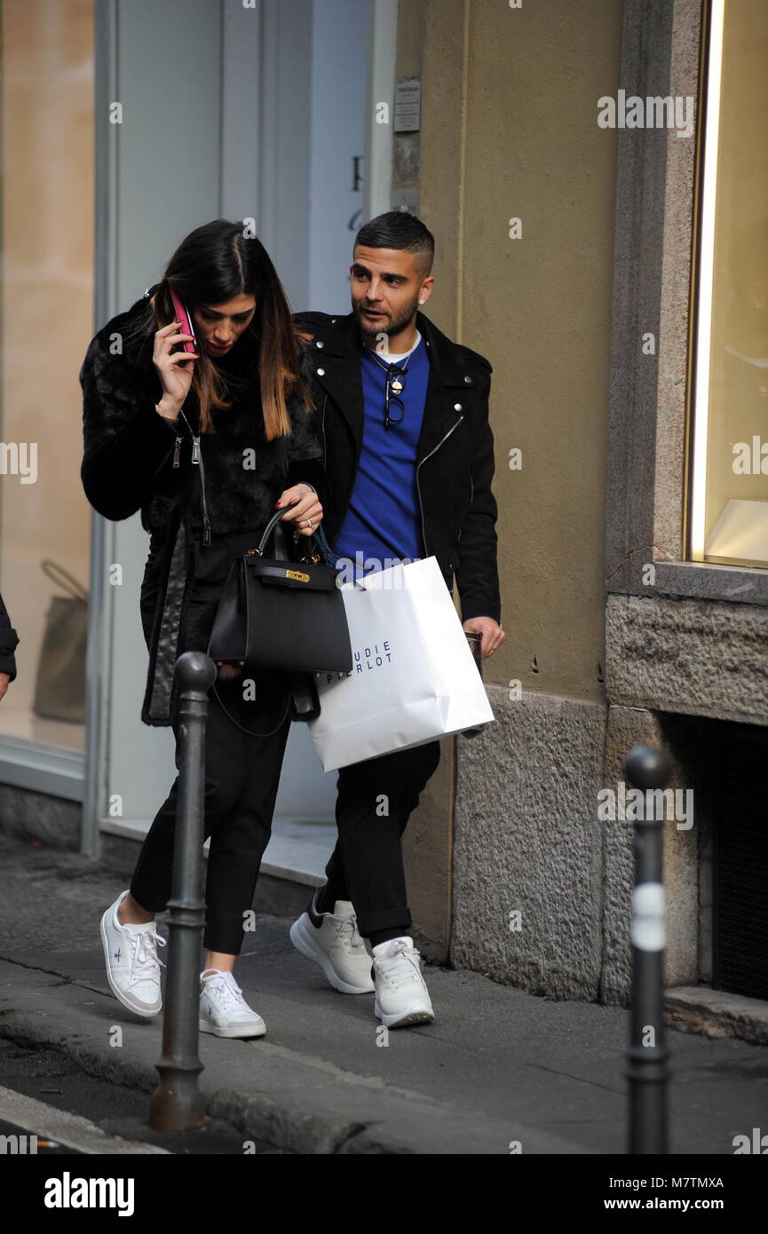 Milan, Lorenzo Insigne shopping in the center with his wife Genoveffa ...