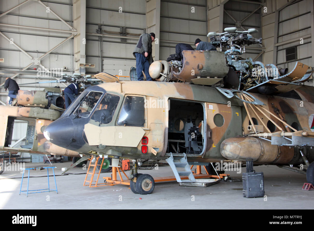 Russian mi 17 helicopter hi-res stock photography and images - Alamy