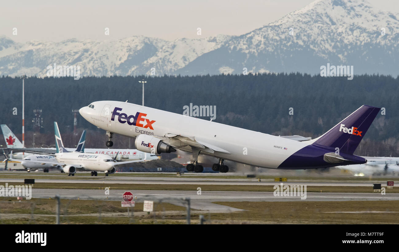 Fedex airbus a300 hi-res stock photography and images - Alamy
