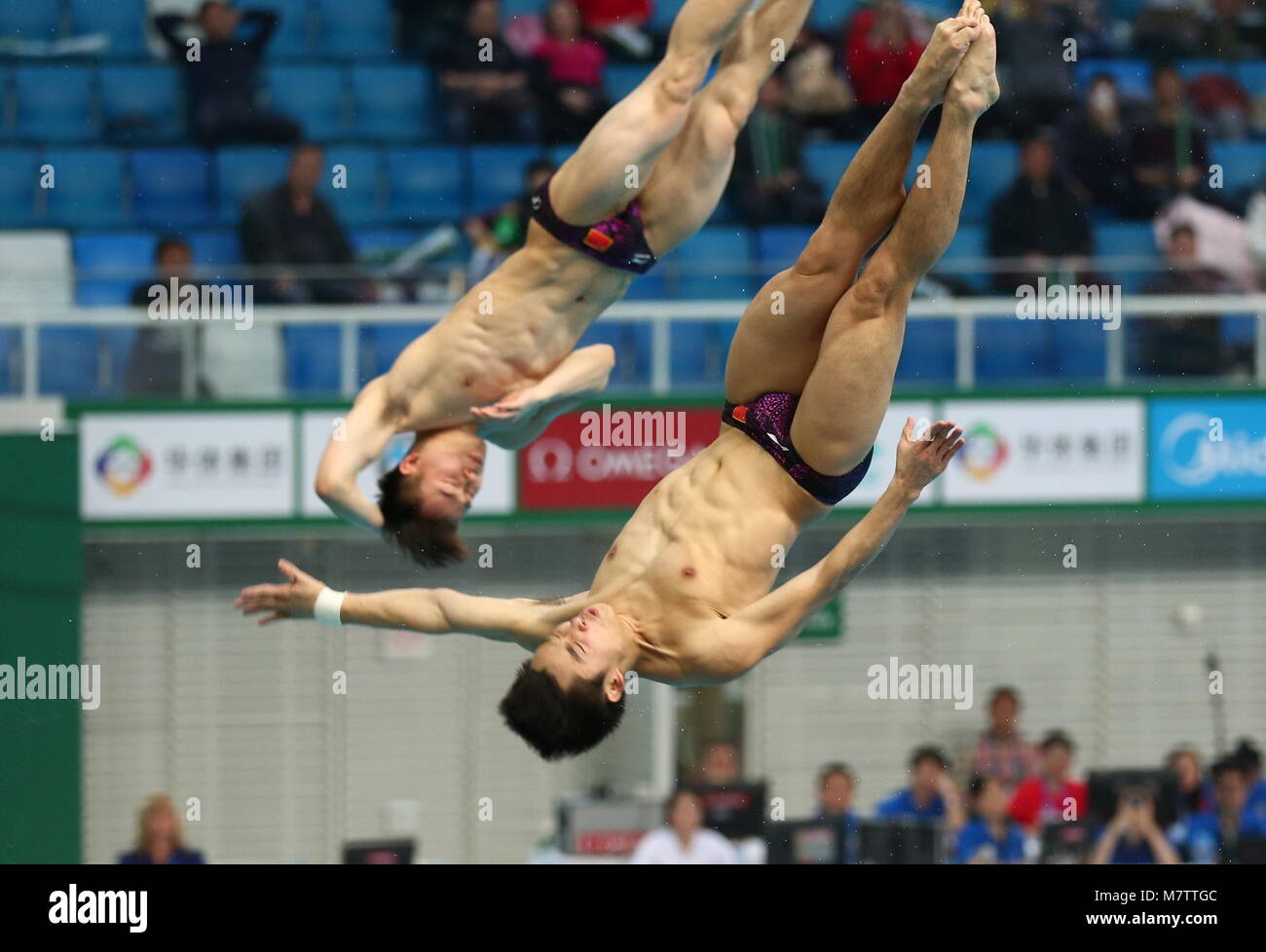3m springboard synchronized hi-res stock photography and images - Alamy