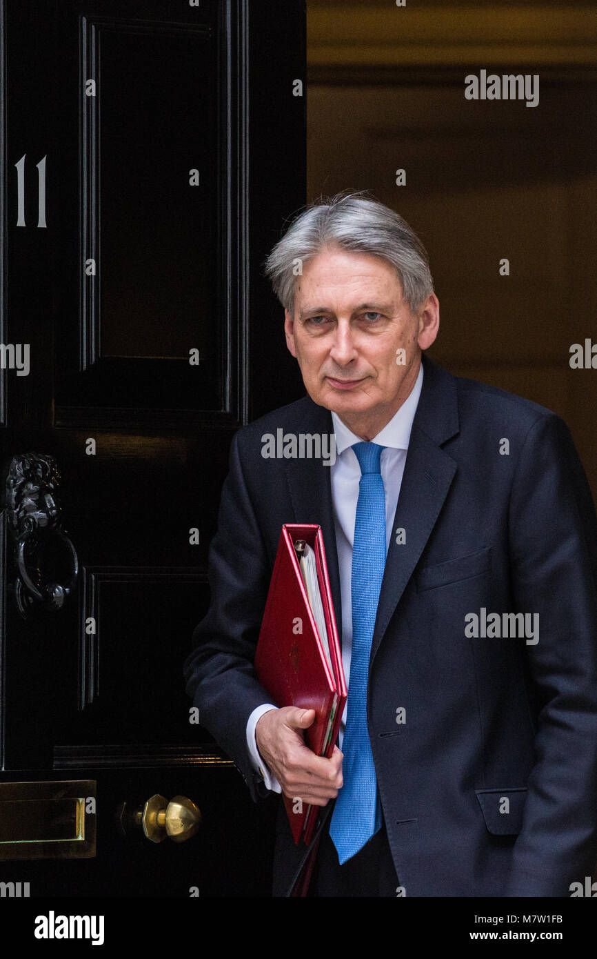 Philip hammond spring statement hi-res stock photography and images - Alamy