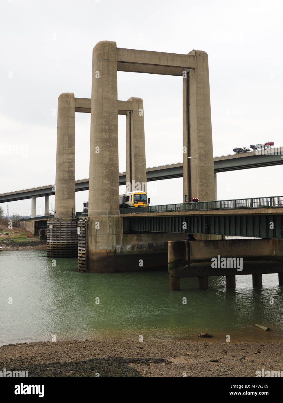 Isle of Sheppey, Kent, UK. 13th March, 2018. Divers inspect the ...