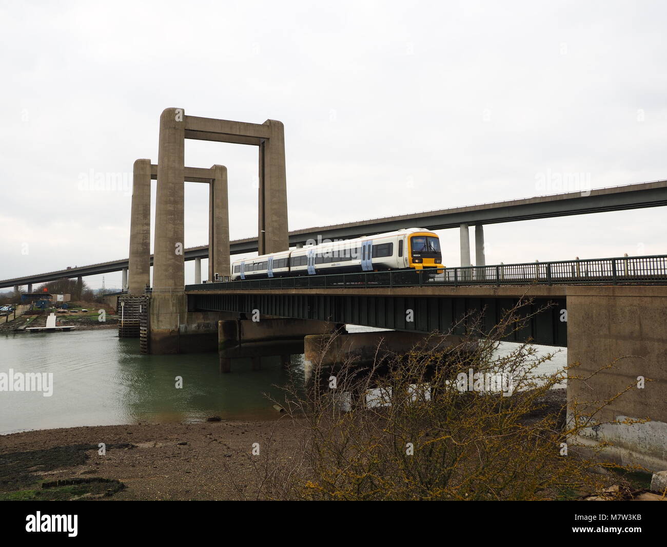 Lifting rail bridge hi-res stock photography and images - Alamy