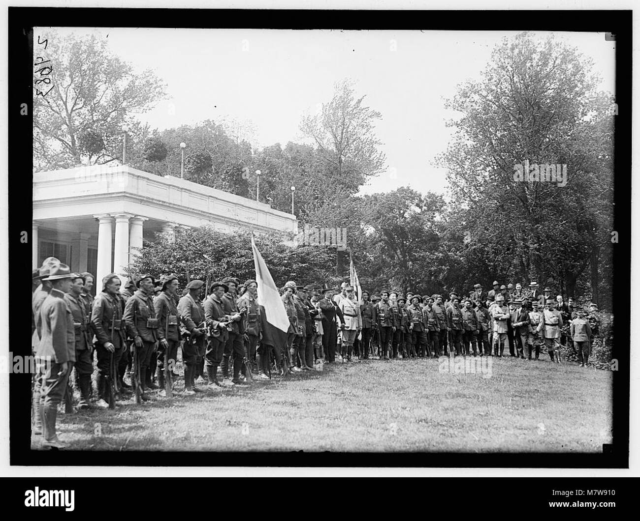 The Blue Devils (Chasseurs Alpins), a French mountain infantry unit ...