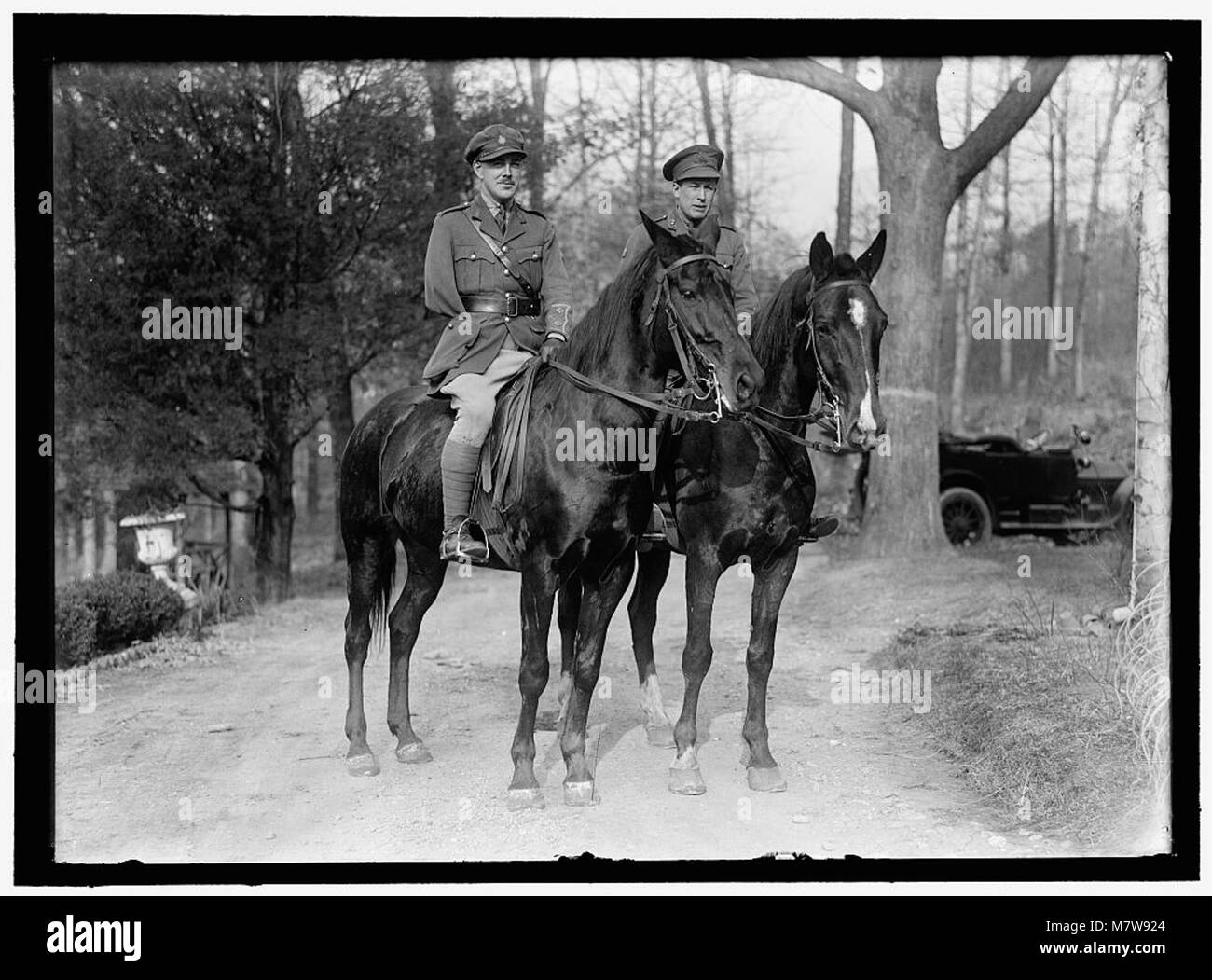 This image depicts British soldiers, likely from the early 20th century ...
