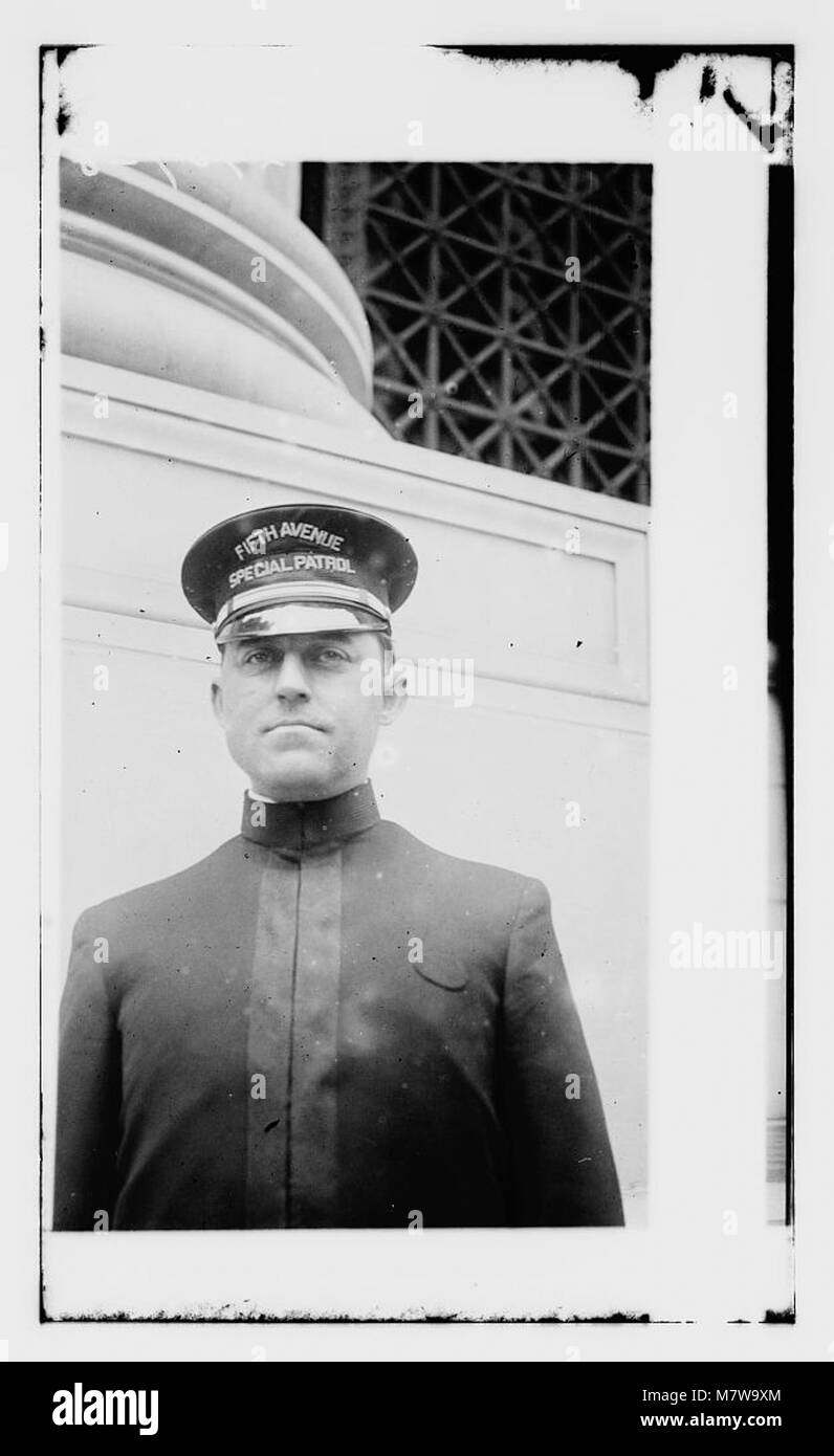 Police presence city Black and White Stock Photos & Images - Alamy