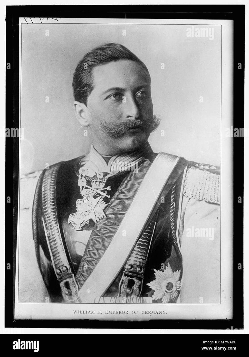 A photograph of the German royal family featuring Emperor Wilhelm ...