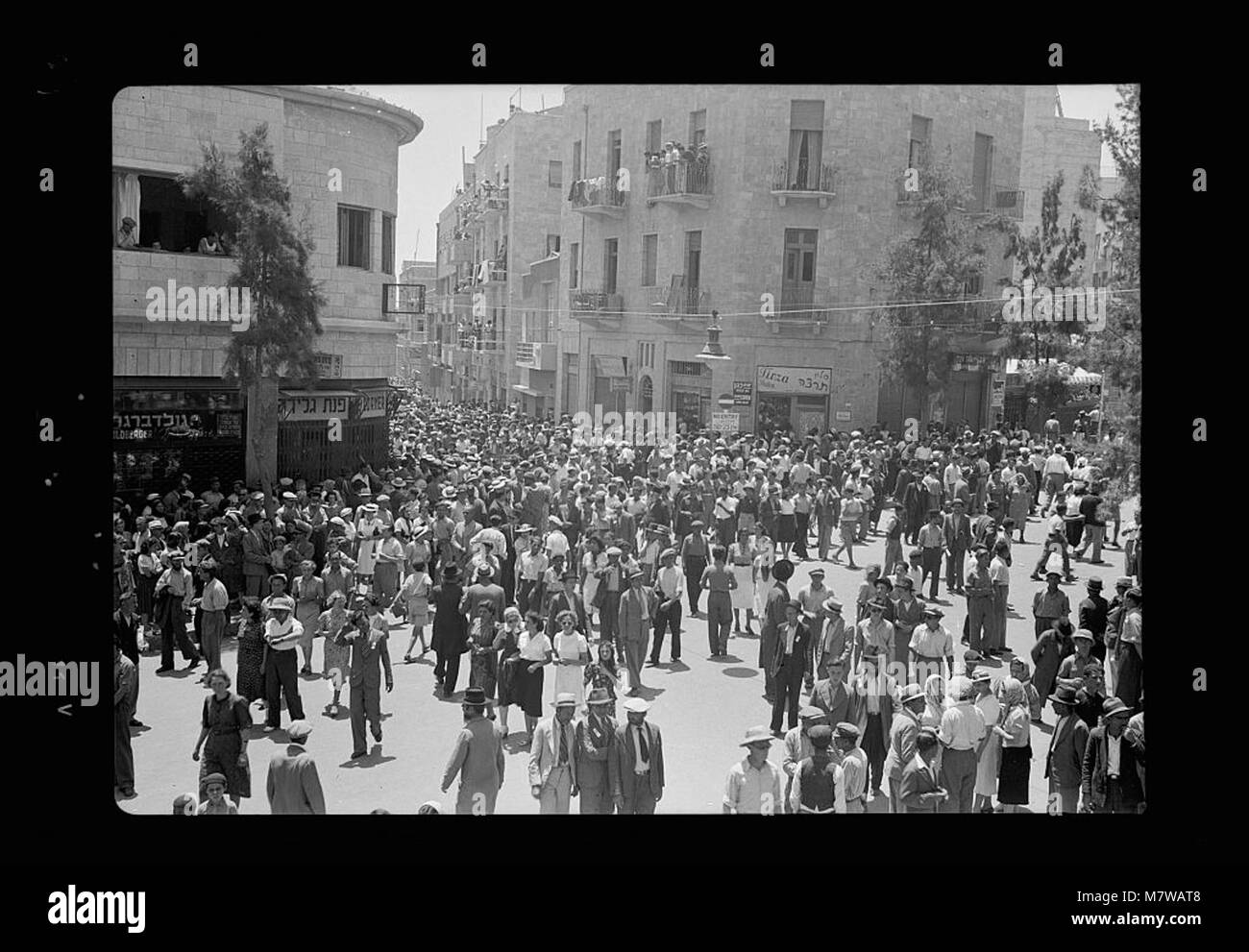 British white paper palestine Black and White Stock Photos & Images - Alamy