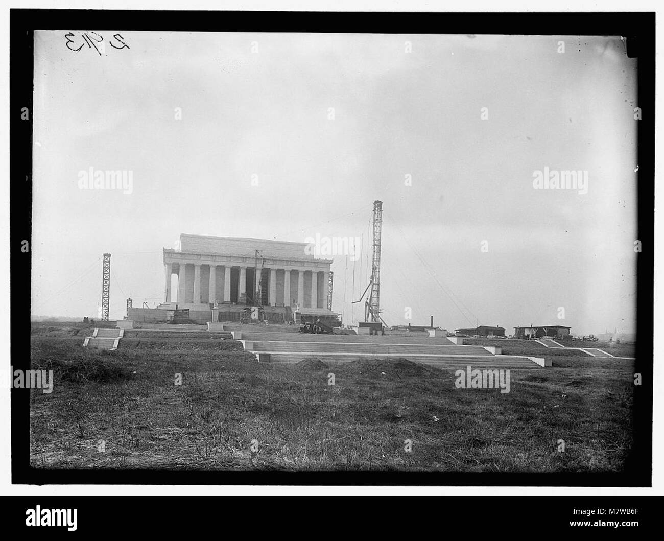 Lincoln memorial under construction hi-res stock photography and images ...